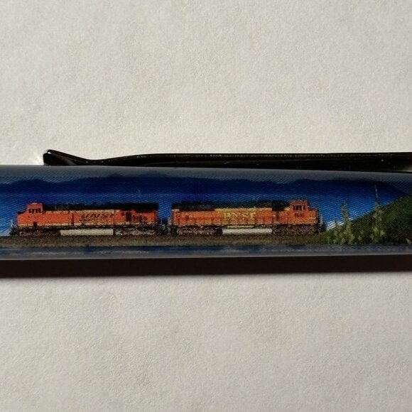 ESKESEN | Office | Trains Magazine Floaty Pen Bnsf Es44ac Sd7mac Engine ...